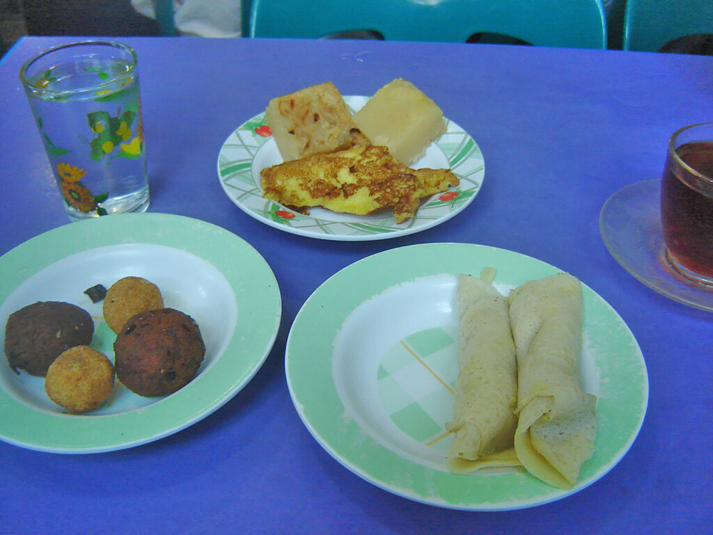 Hallucinogens and Heat: A Brief Guide to Eating in the Maldives - No ...