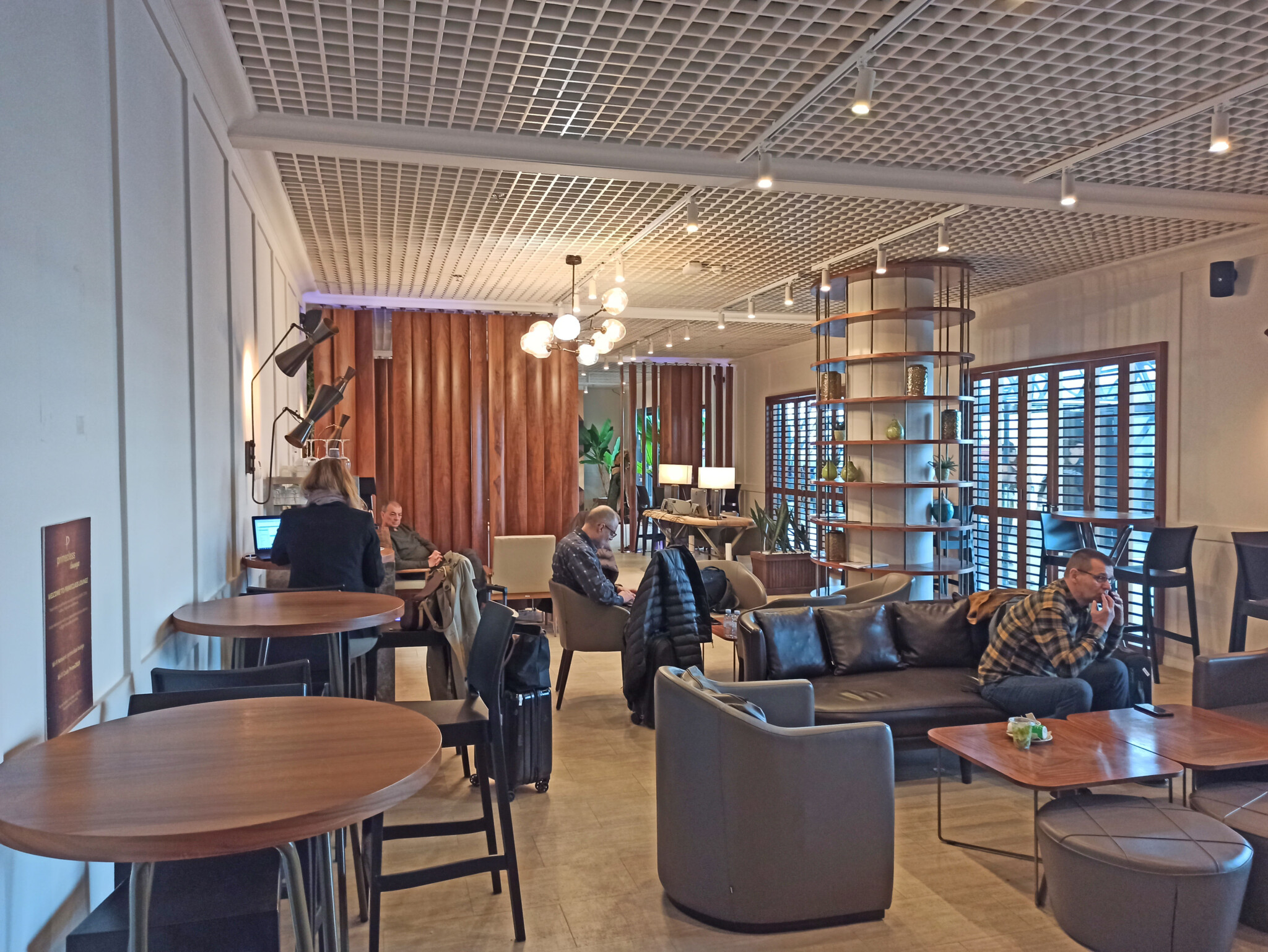 Trip Report: Zagreb primeclass lounge and Turkish Airlines Regional ...