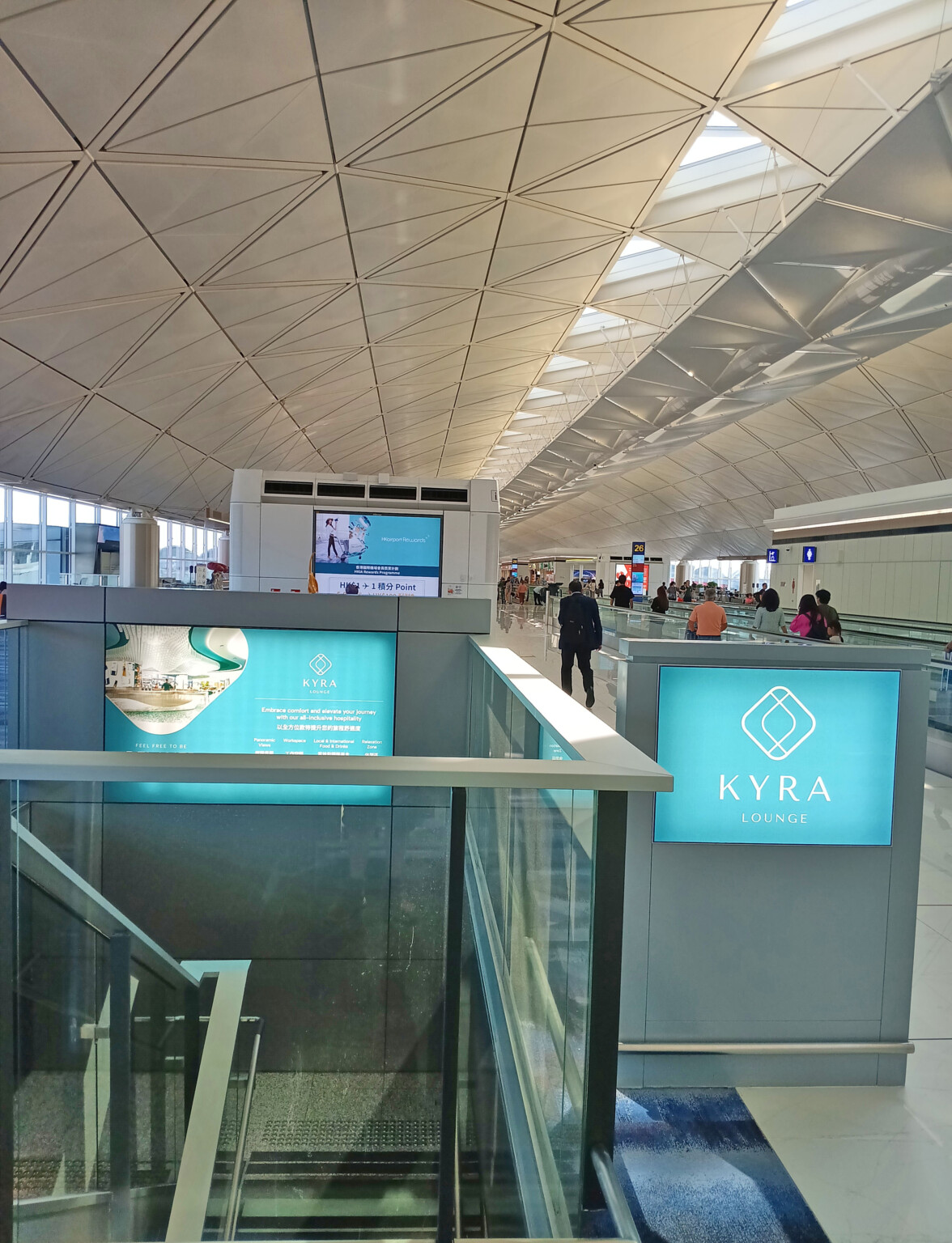 Lounge Review: Kyra Lounge Hong Kong (HKG) - No Work All Travel