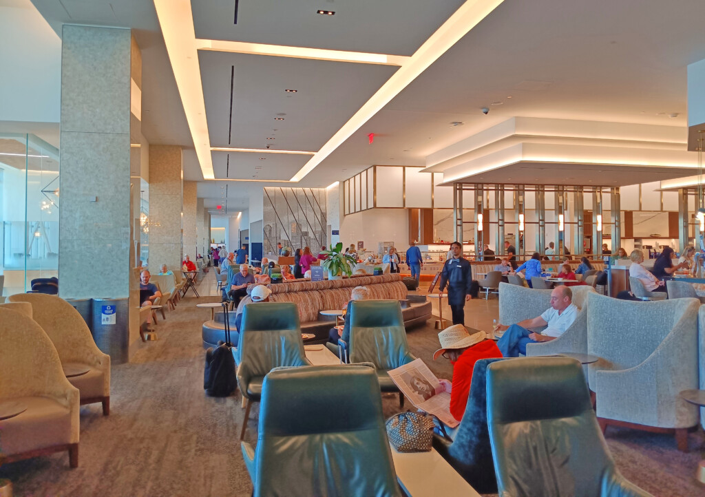 Lounge Review: Delta Sky Club® New York LaGuardia - No Work All Travel