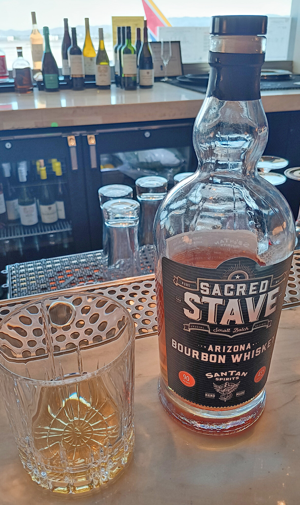 Lounge Review: Chase Sapphire Lounge by The Club PHX - No Work All Travel